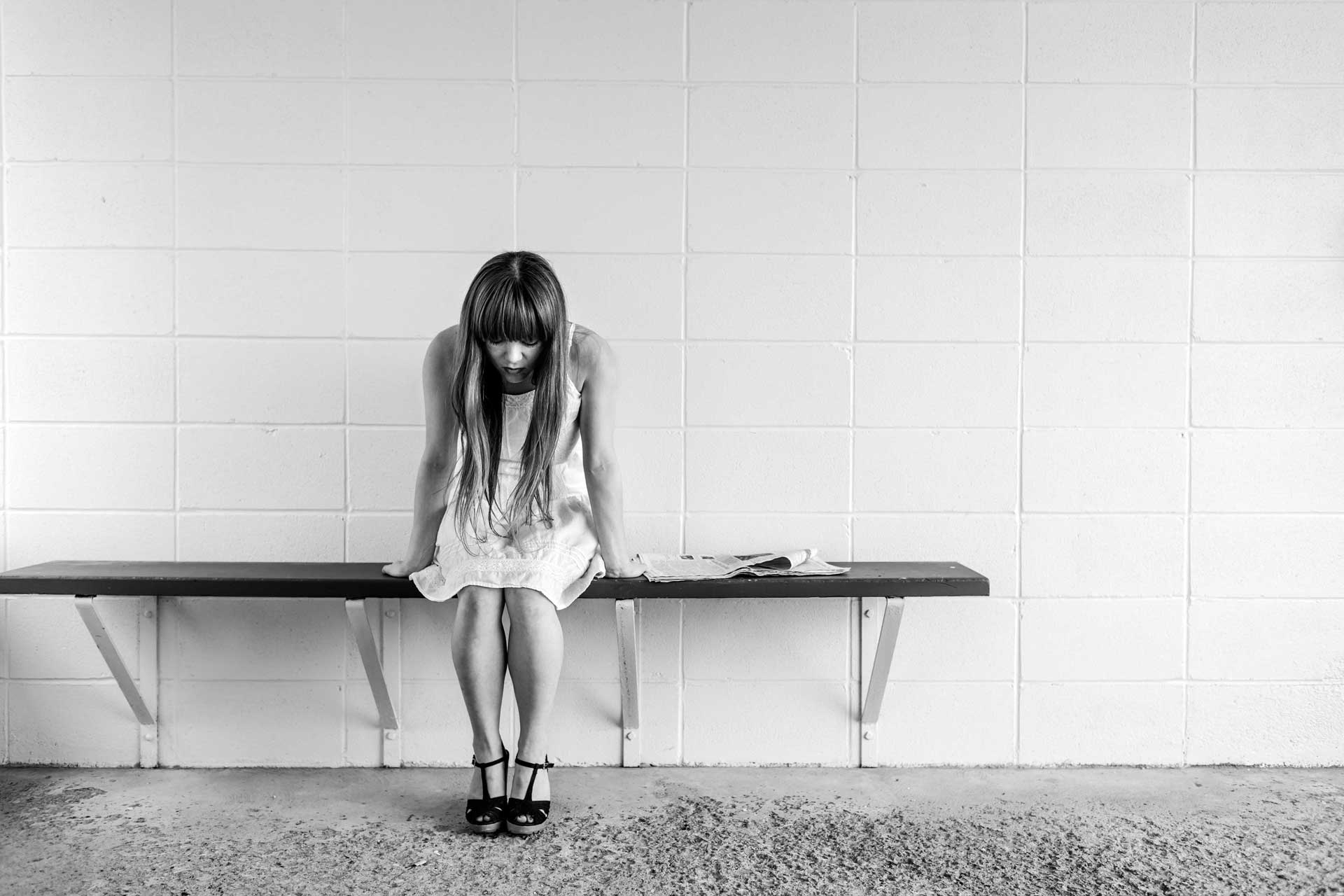 49 Heart Touching Hd Sad Girl Wallpaper For Broken Heart Alone Girl