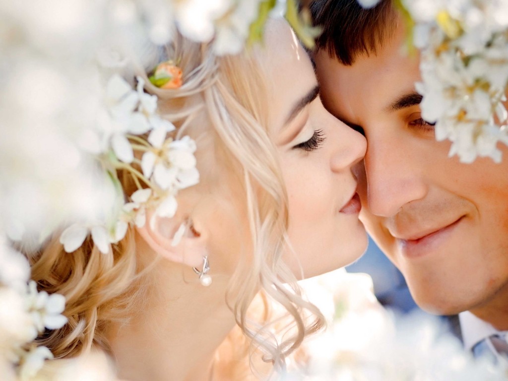 40+ Romantic Couple Wallpapers | HD Love Couple Images